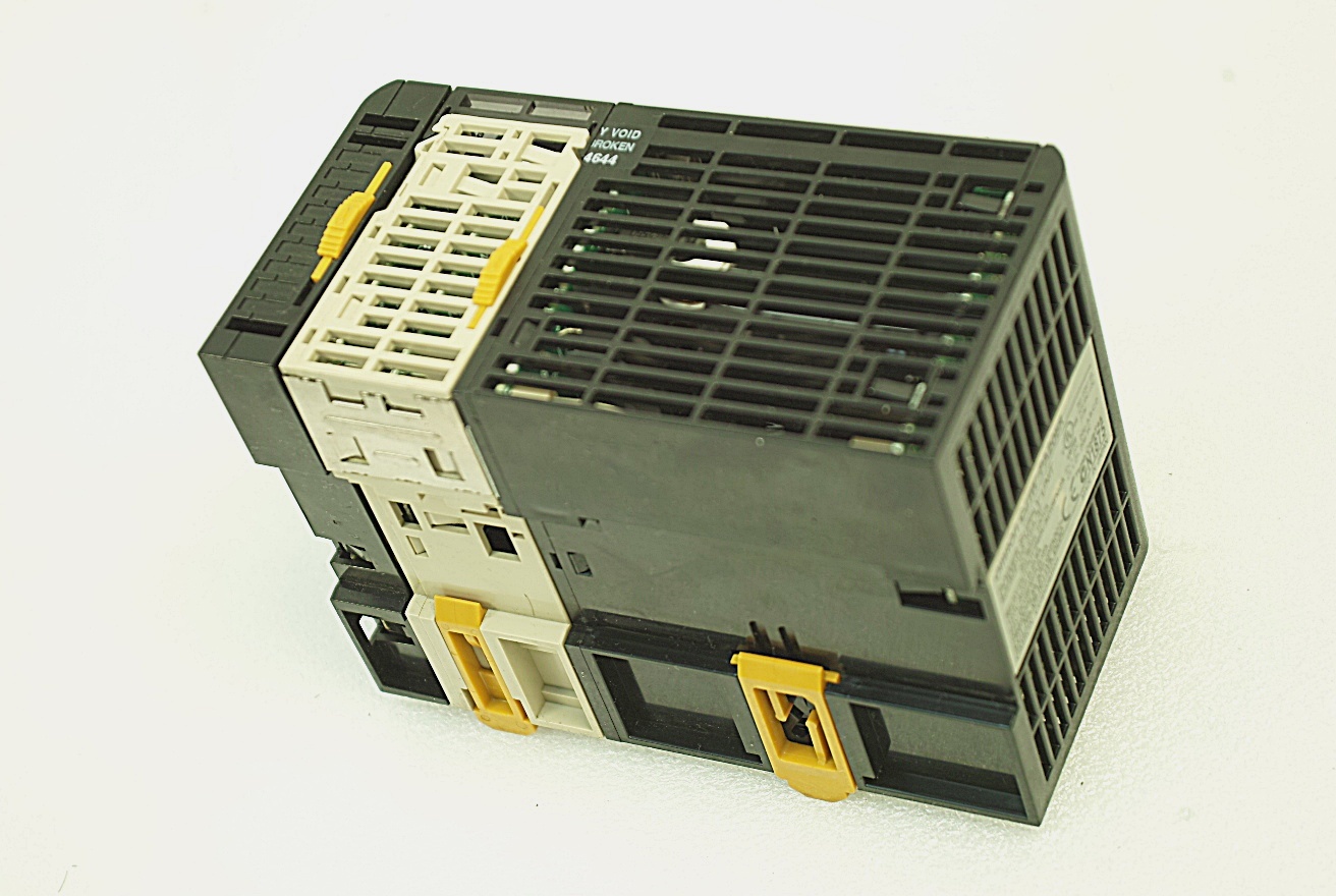 OMRON PLC CJ1W-PA205R & CJ1W-II101 & CJ1W-TER01 TESTED WORKING FREE ...