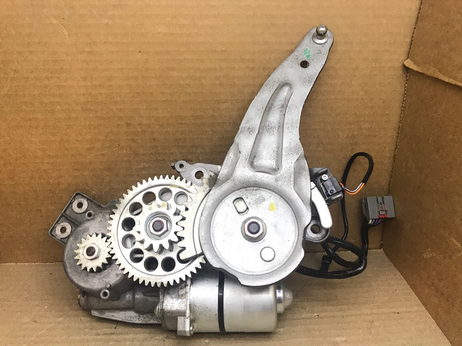 2009-2017 CHEVROLET TRAVERSE ENCLAVE ACADIA TAILGATE LIFT GATE ACTUATOR ...