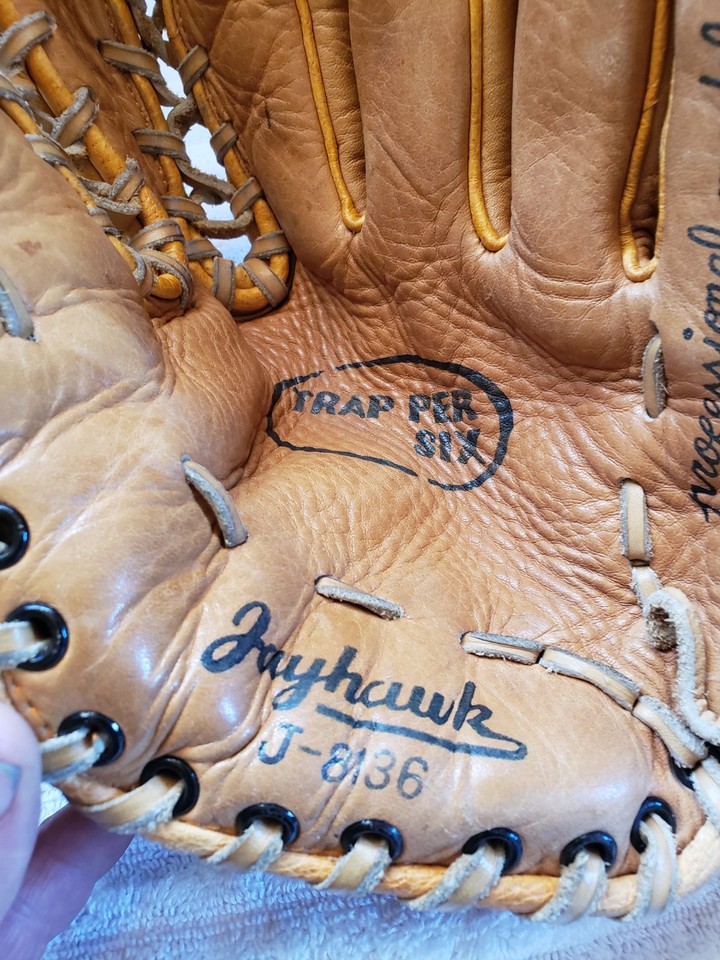 Vintage Jaymar Jayhawk Baseball Glove J-8136Mitt Professional Model RHT ...