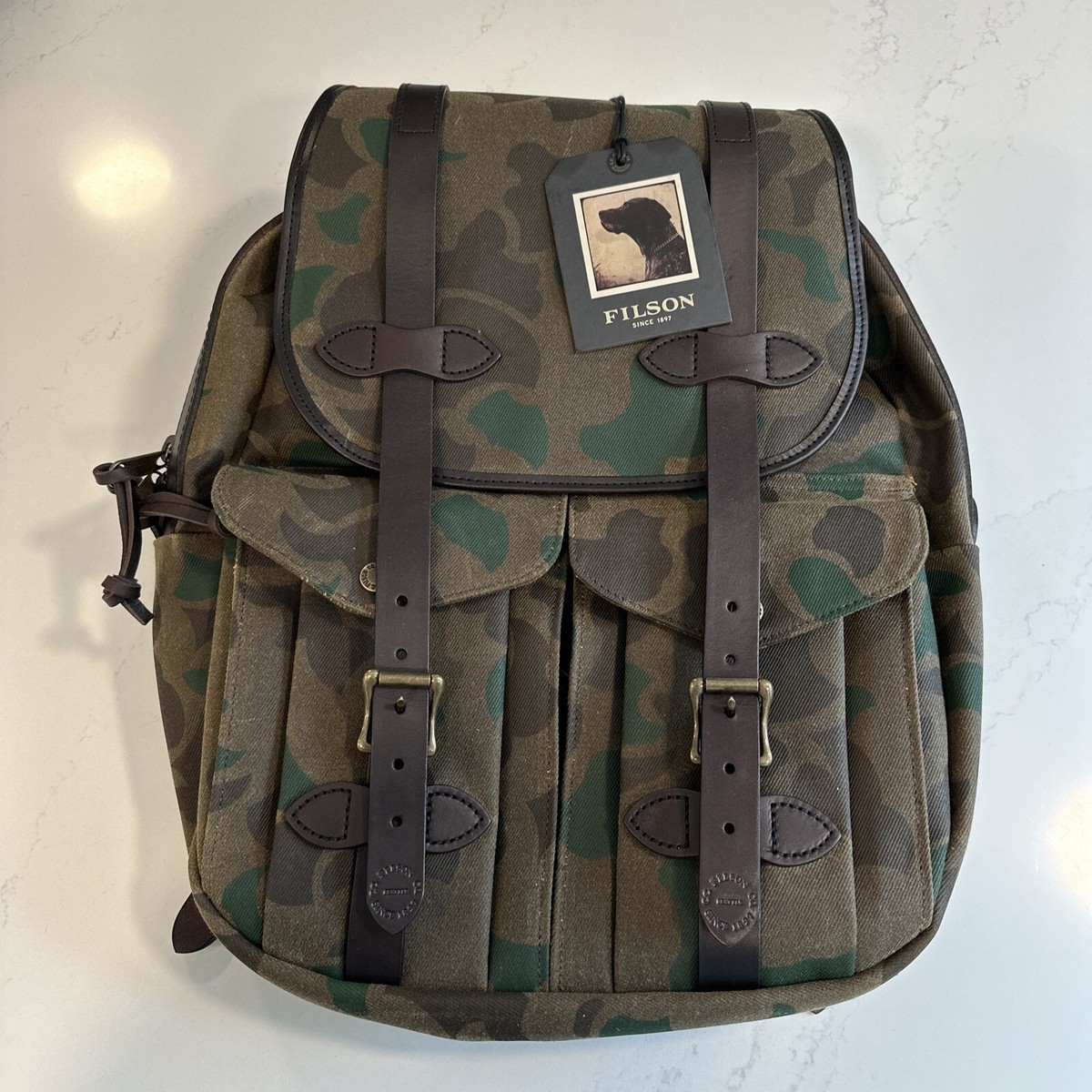 Filson 33 L Waxed Rugged Twill Rucksack Backpack Dark Wax, 40% OFF