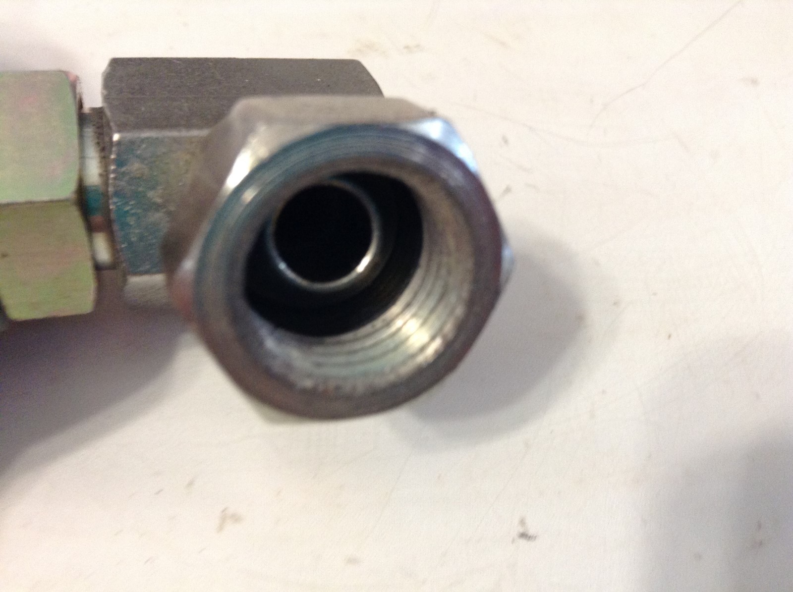 218-5204 - A Hydraulic Elbow For A Case 584 584C 584D 584E 585 Forklift ...