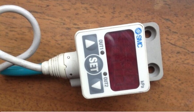 SMC digital pressure sensor ZSE40-C6-30L-M for sale online | eBay