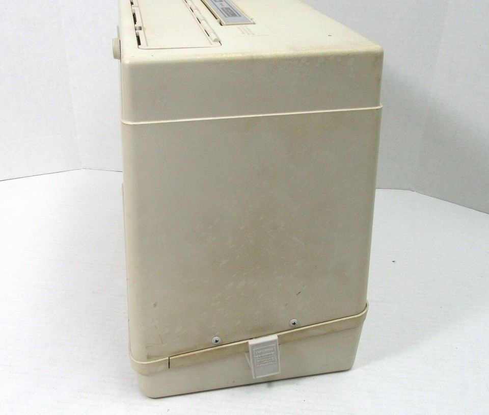VINTAGE RADIO SHACK TRS-80 PORTABLE COMPUTER POWERS ON SEE PHOTOS | eBay