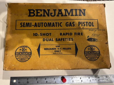 Vintage Benjamin Semi-Automatic .22 Pellet Gas Pistol Model No 422 w ...