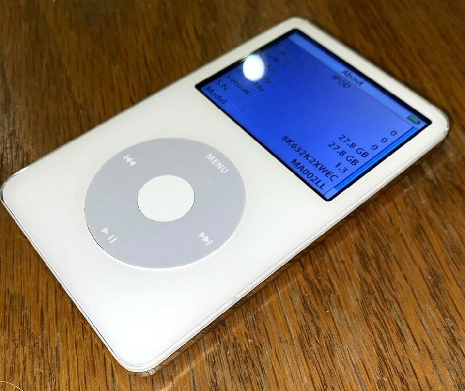 Apple iPod classic 5th Generation White (30 GB) MA002LL w/ Battery ...