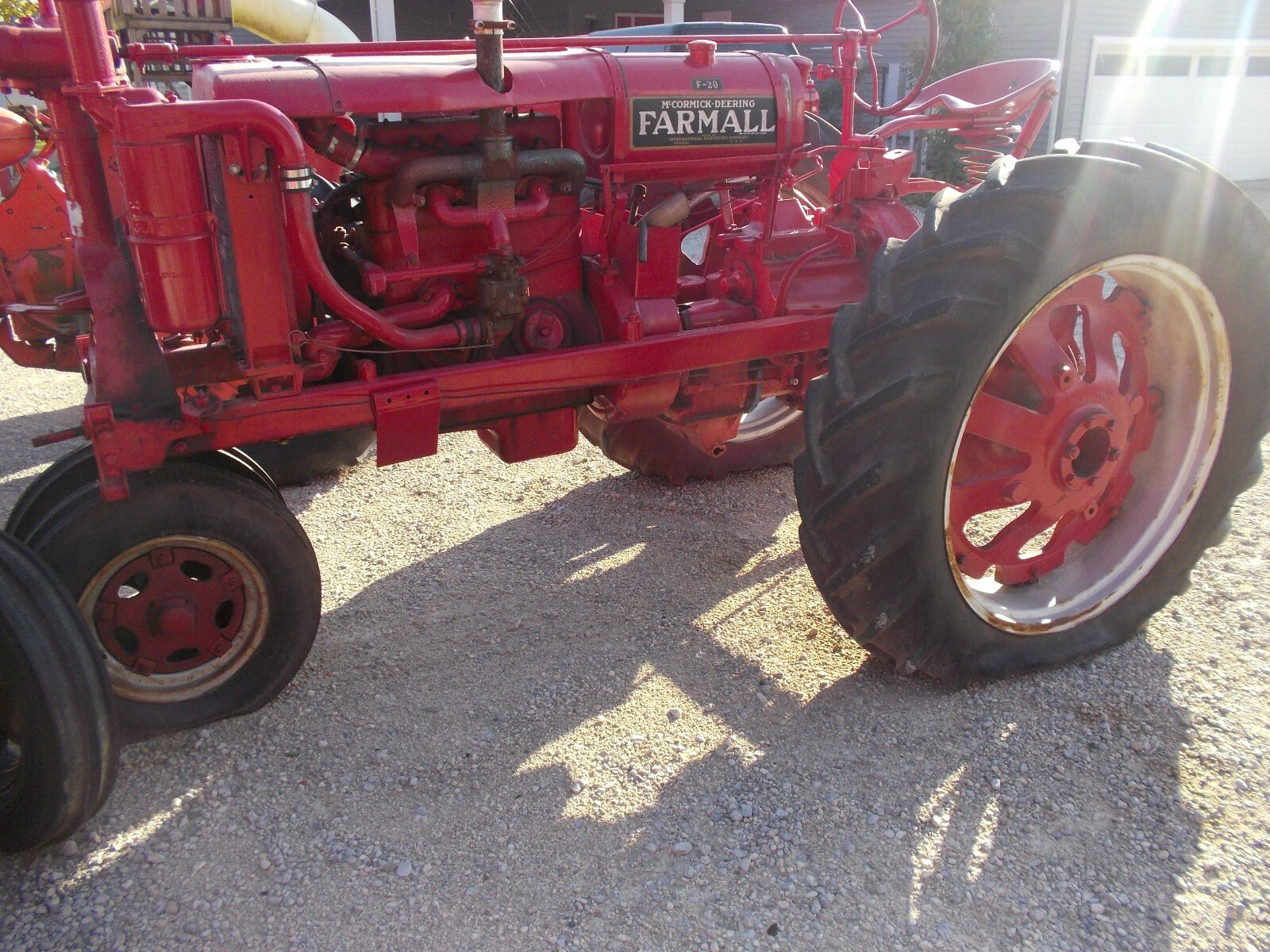 Farmall F20 LATE MODEL IH Tractor FOOT brakes pto 38" rubber Hydraulic ...
