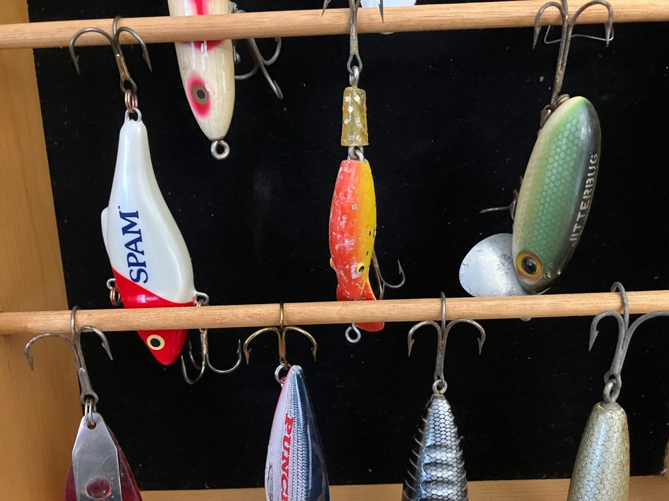 vintage WOODEN + GLASS Fishing Lure Display Case with 15 lures | eBay