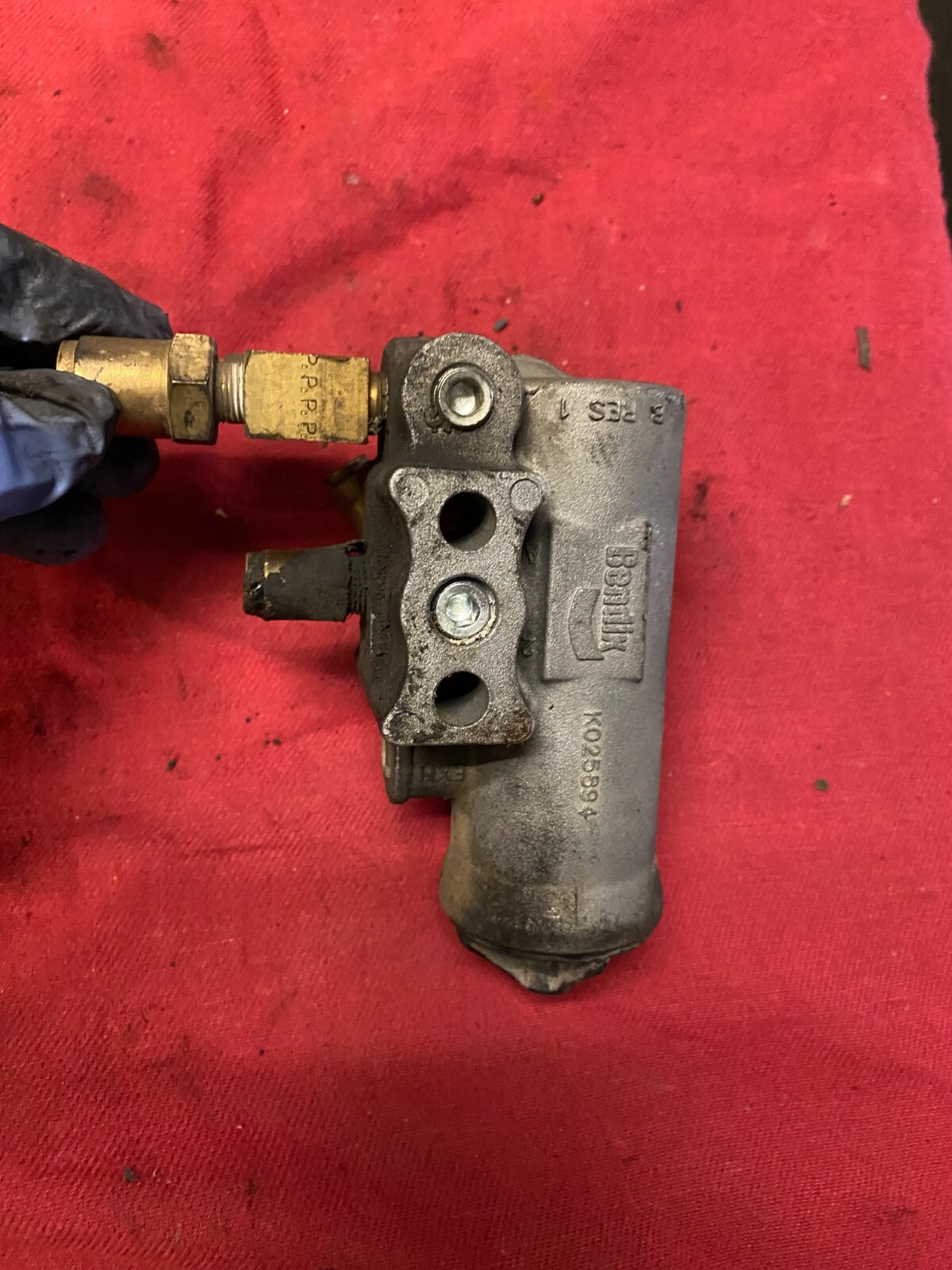 Cummins OEM Bendix Air Compressor Governor K025894 | Aftermarket