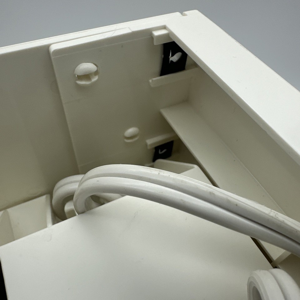 Black & Decker Spacemaker EC600 Hideaway Under Cabinet Can Opener No ...