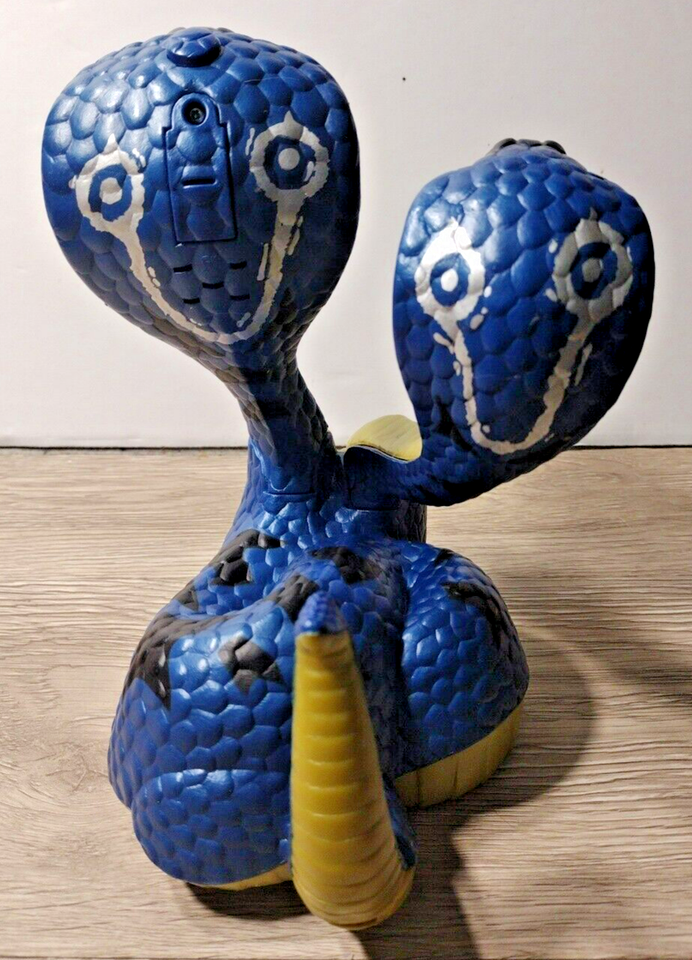 Toys 'R Us Two Headed Cobra Snake Figure w/ Glowing Green Eyes sound ...
