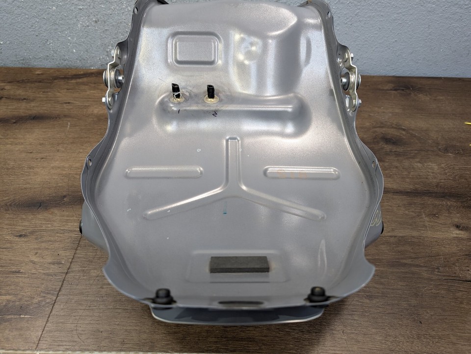 2017-2024 YAMAHA FZ10 MT10 OEM GAS TANK FUEL CELL PETROL RESERVOIR | eBay