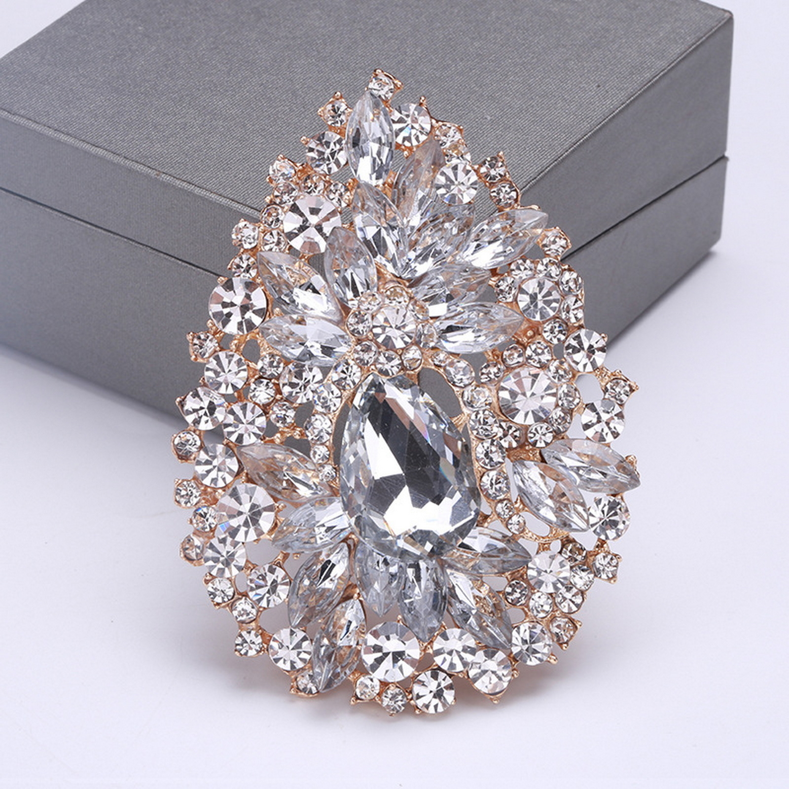 Suit Brooch Exquisite Decorative Elegant Charming Lady Brooch Pin Anti ...