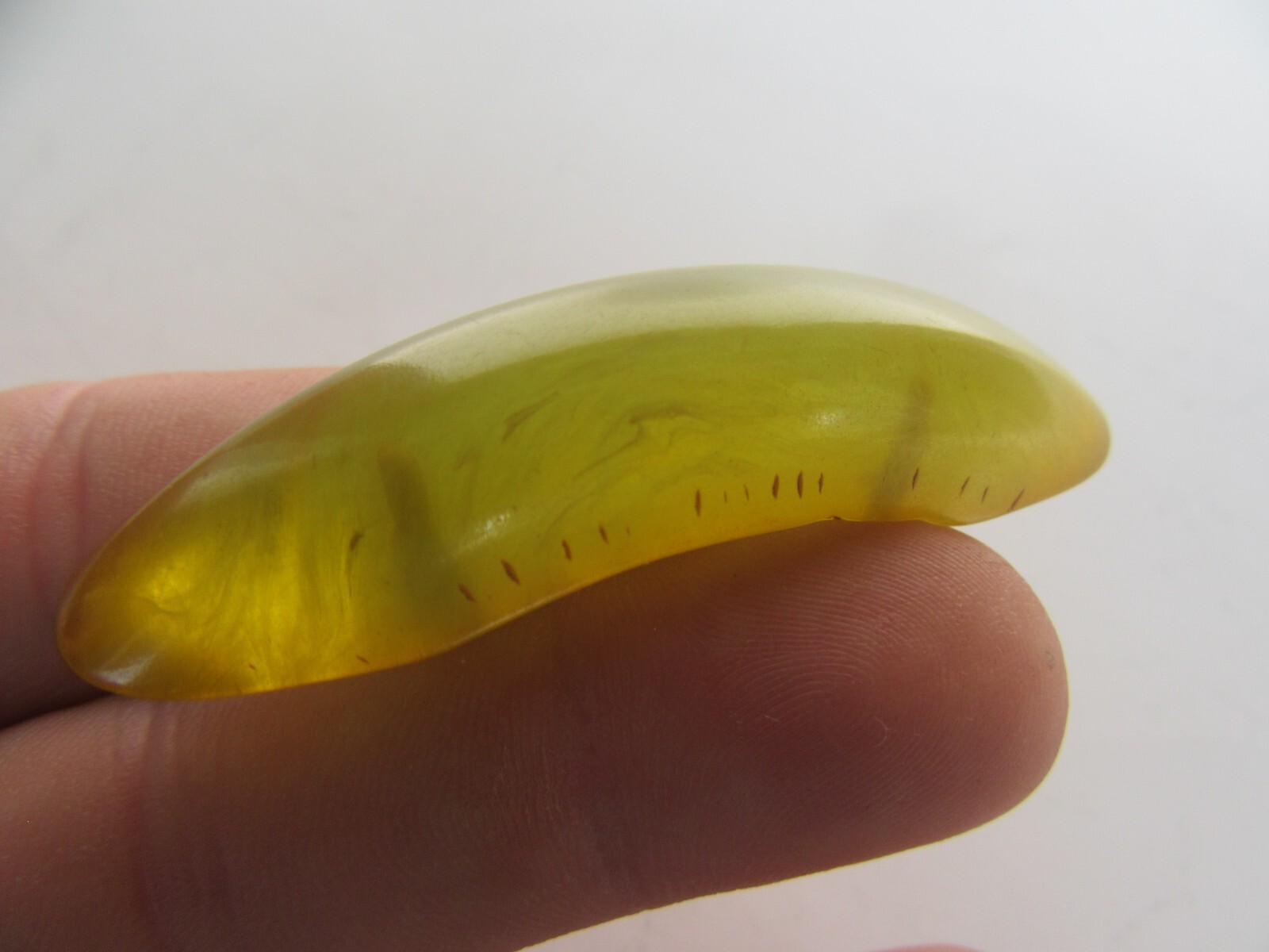 Vintage 1930's / 1940's Bakelite Green Pickle Brooch … - Gem