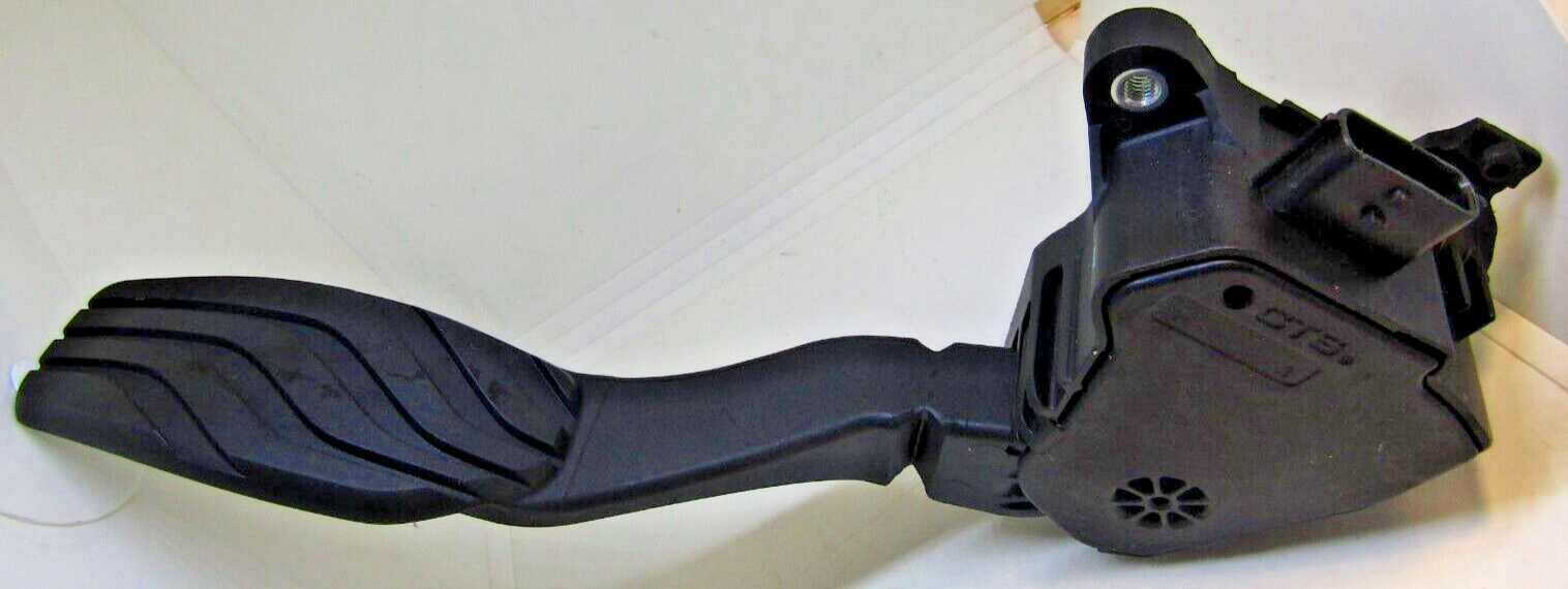 18002-5RA0A ACCELERATOR PEDAL SENSOR fits 2018 2022 NISSAN KICKS NEW OE ...