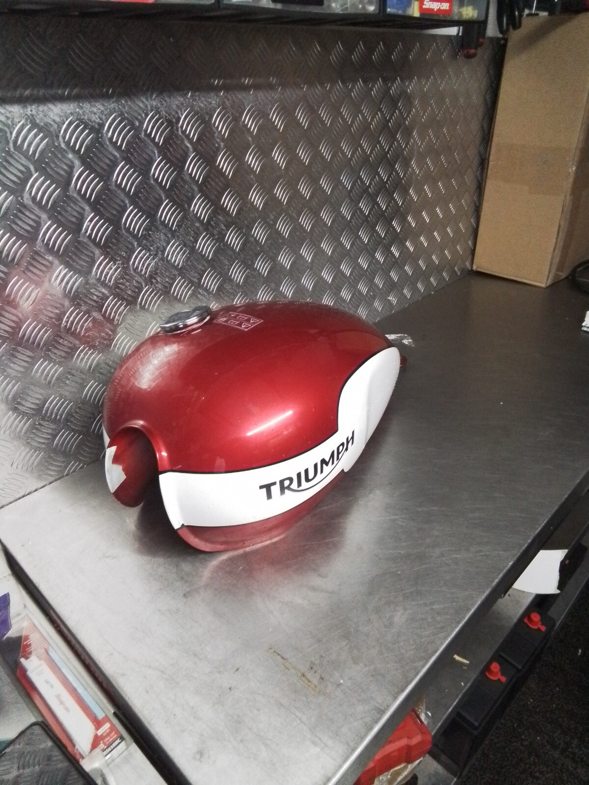 TRIUMPH T100 TANK TRIUMPH T100 FUEL TANK TRIUMPH TANK | eBay UK