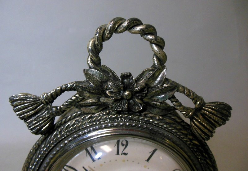 Vtg STYLEBUILT CLOCK Electric Alarm Silver Etched Florals Bow Knot ...