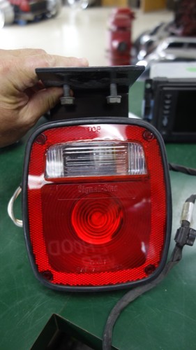 Signal Stat 5010 Series Rear Tail Light with Bracket | eBay