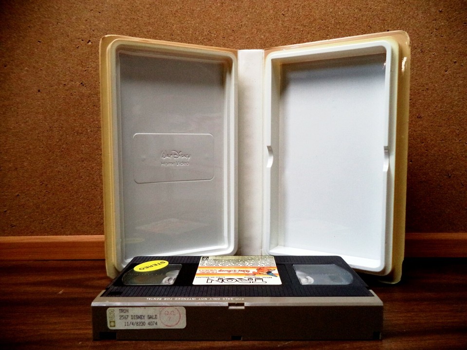 DISNEY'S TRON (VHS 122VS 1982) ORIGINAL PRESS, COLLECTORS EDITION | eBay