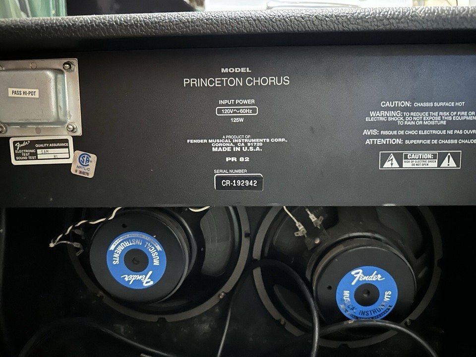 FENDER ULTIMATE CHORUS GUITAR COMBO AMP Prenstion Chorus 2x10 Combo Amp ...