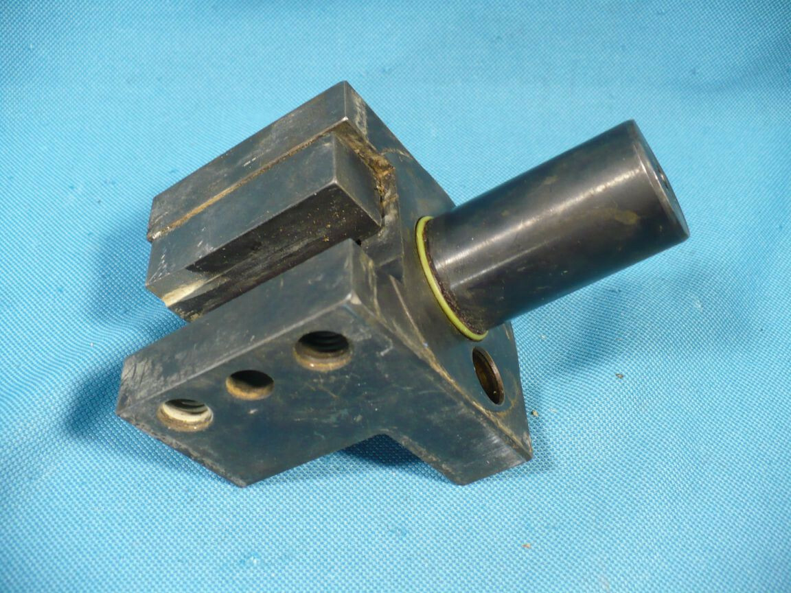 Hardinge TT-0011944-02 Square 3/4 RH Tool Holder QC Quest Twin VDI 30 ...