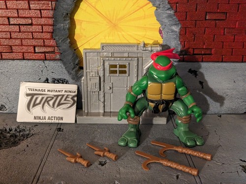 TMNT TEENAGE MUTANT NINJA TURTLES 2004 NINJA ACTION RAPHAEL NM COND 100 ...