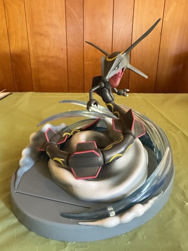 Pokemon Hidden Fates 2019 Shiny Rayquaza Card Display Vinyl Figure ...