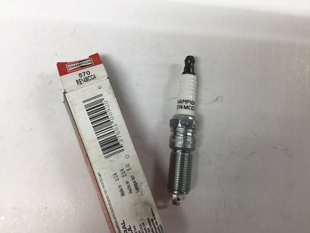 Champion RE14MCC4 (570) Copper Plus Spark Plug Pack of 1 for sale ...