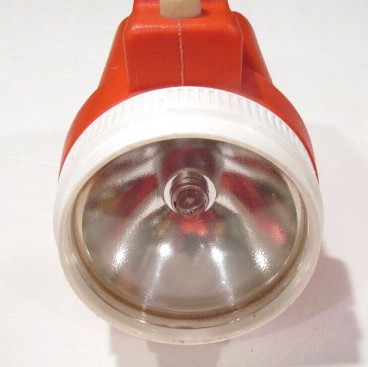 Rayovac 6V Flashlight Lantern Red with White Rim Plastic Square Body No ...