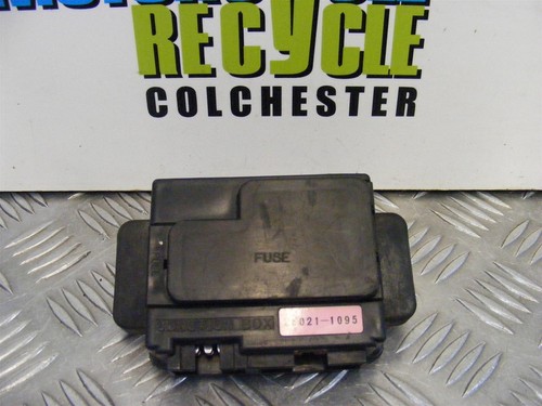 Kawasaki ZX 9 R Junction Fuse Box ZX9R 2000 2001 Ninja ZX900E E1 E2 ...