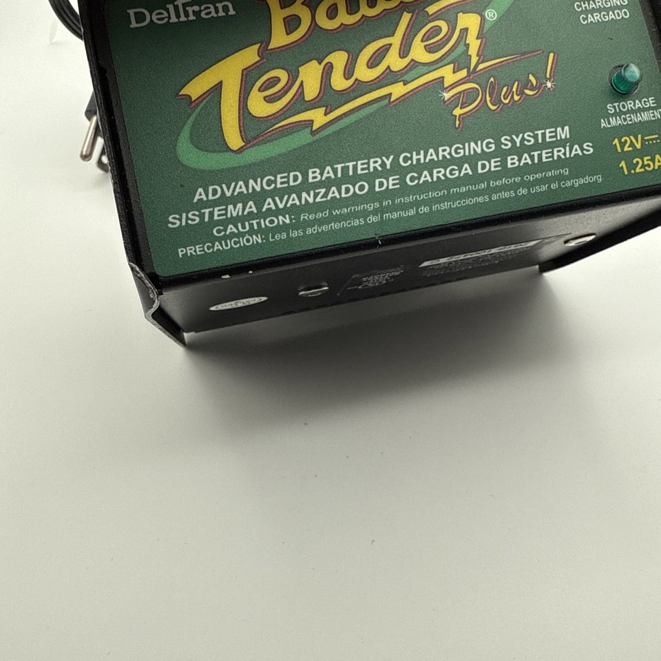 Battery Tender Plus 12V 1.25A Car Motorcycle Battery Charger Maintainer ...