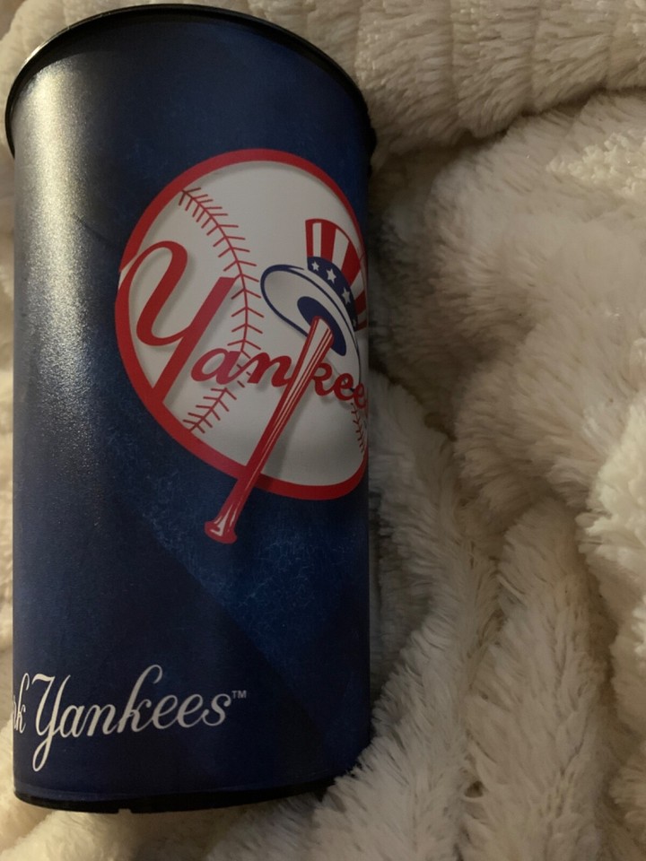 NEW YORK YANKEES SOUVENIR Stadium 32 Oz CUP RARE ITEM FOR FANS | eBay