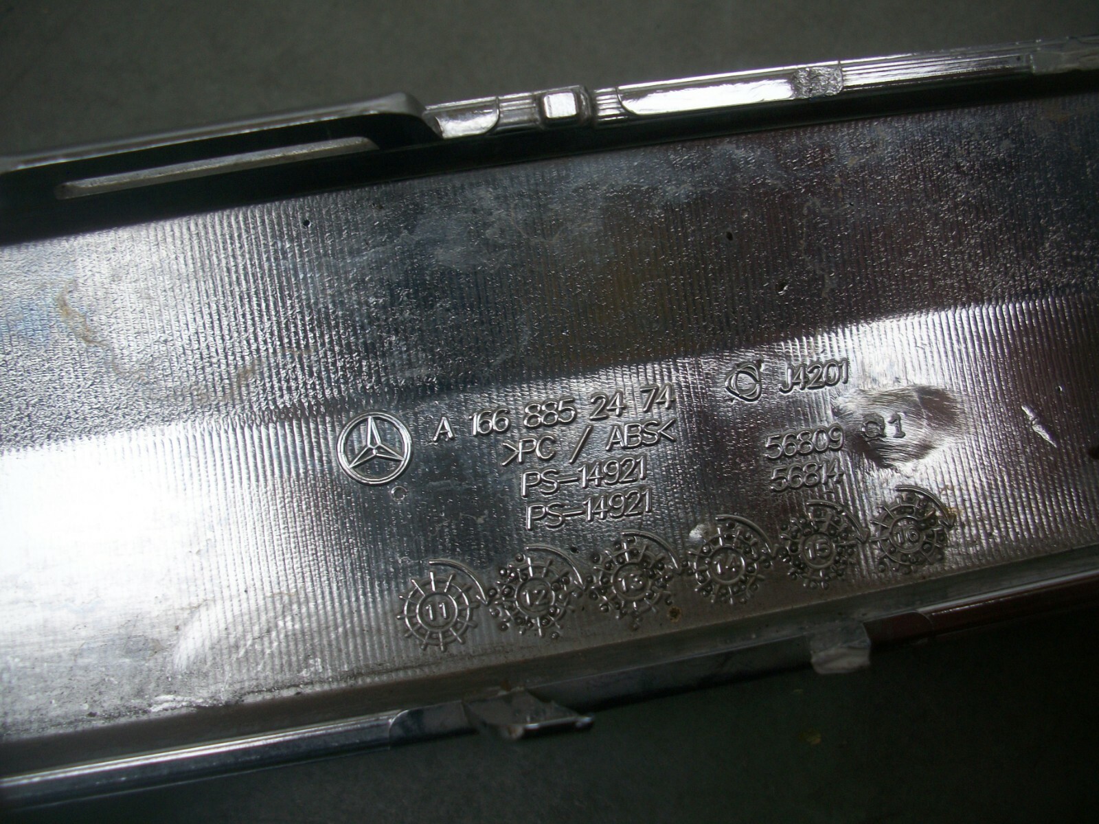 MERCEDES Mercedes-Benz OEM 13-15 Gl550 Rear Bumper-upper Molding ...