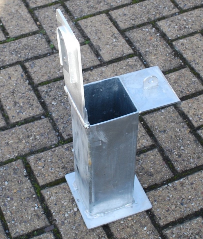 Heavy Duty Yellow Removable Security Post with Lift Out Handles & 2 x ...