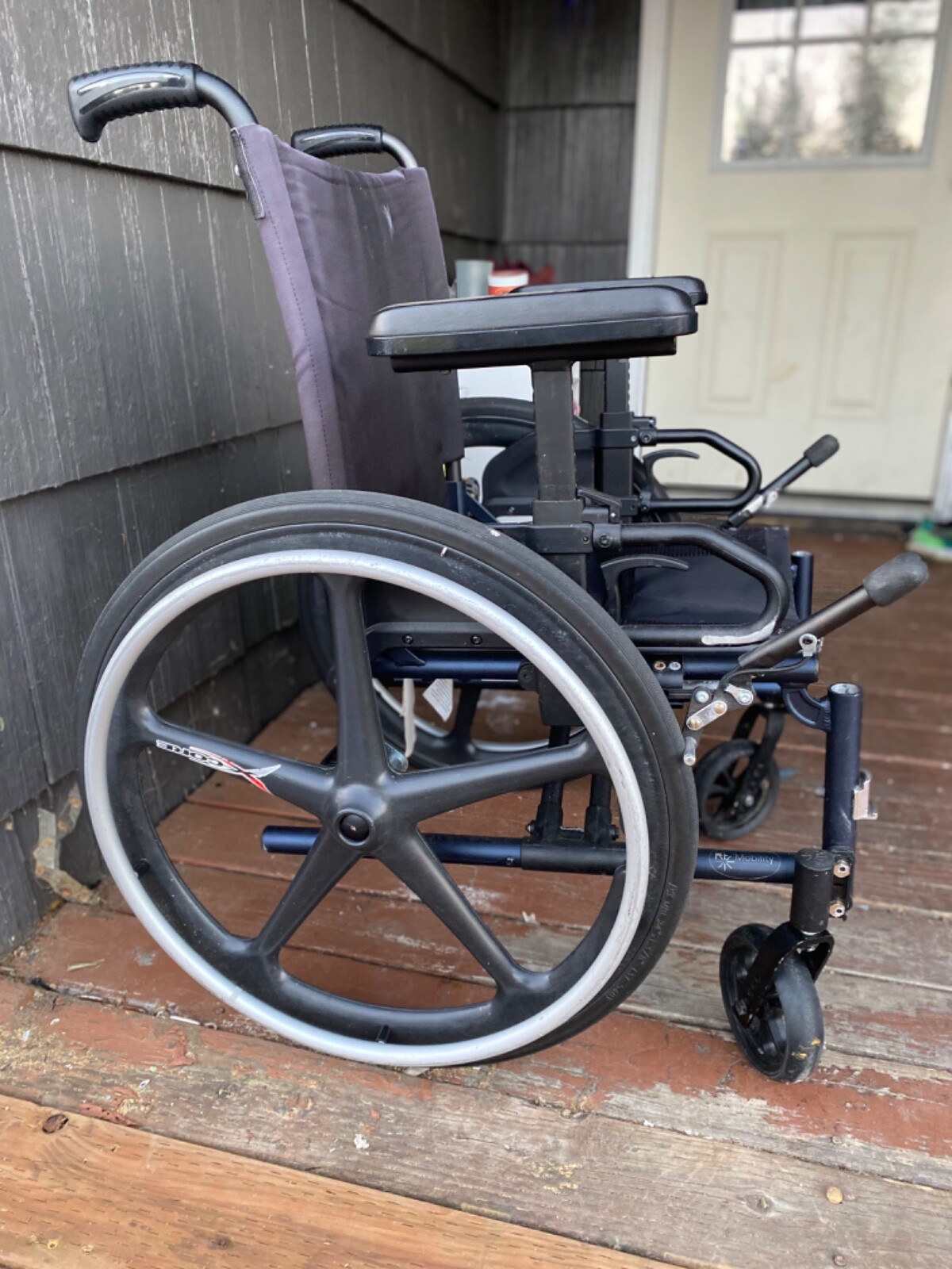 Ki Mobility Catalyst5Vx Catalyst 5Vx Folding Manual Wheelchair, Easy ...
