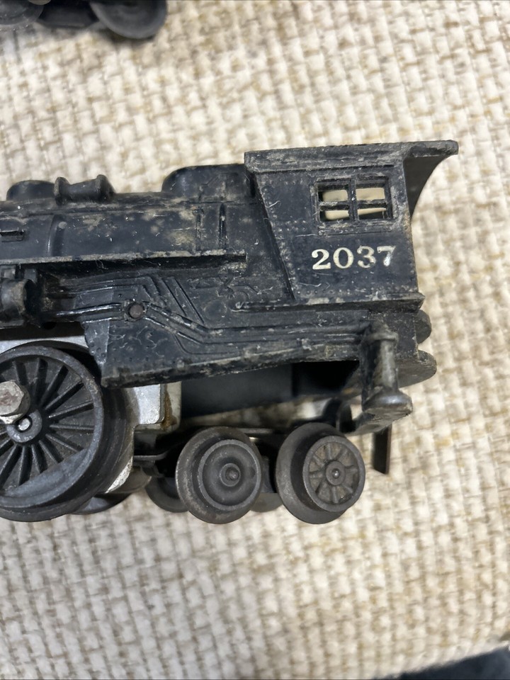 Lionel 2037 Locomotive with 6026W Whistle Tender/MagneTraction/Smoke ...