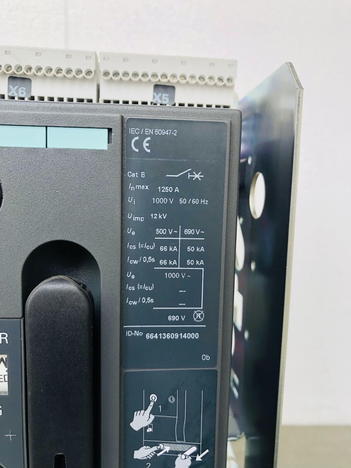 SIEMENS WLI 1250S INTEGRATED CUBICLE BUS CIRCUIT BREAKER 1250A W ...