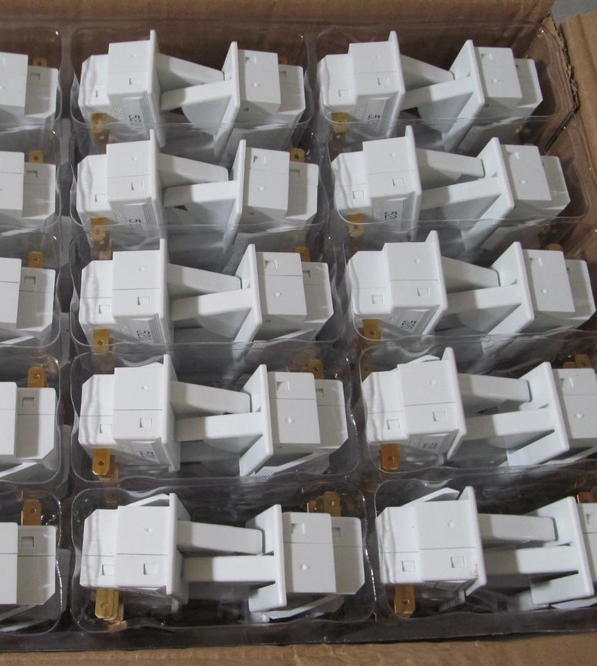 OEM WHIRLPOOL W11396033 REFRIGERATOR DOOR LIGHT SWITCH KENMORE ...