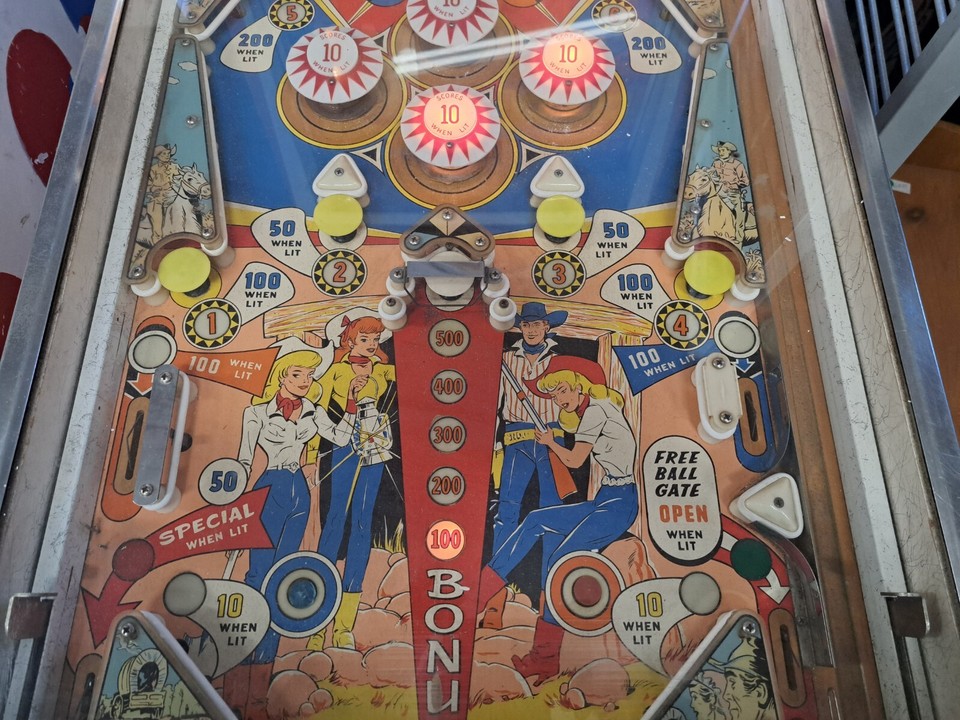 1960's BALLY GOLD RUSH PINBALL MACHINE - NEEDS COIN MECH & MAYBE MORE ...
