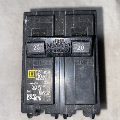 Square D Homeline HOM220 2 Pole 20 Amp 120 240V Type HOM Plug In ...