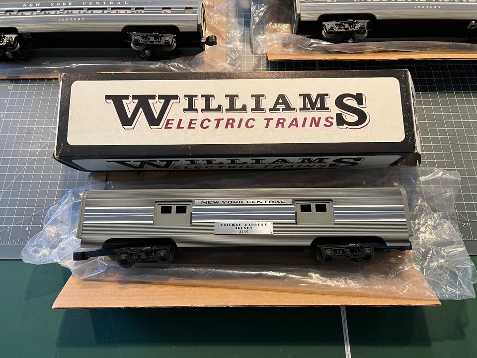 Williams O Train THREE Aluminum Streamliner NYC CENTURY LIGHTED ...