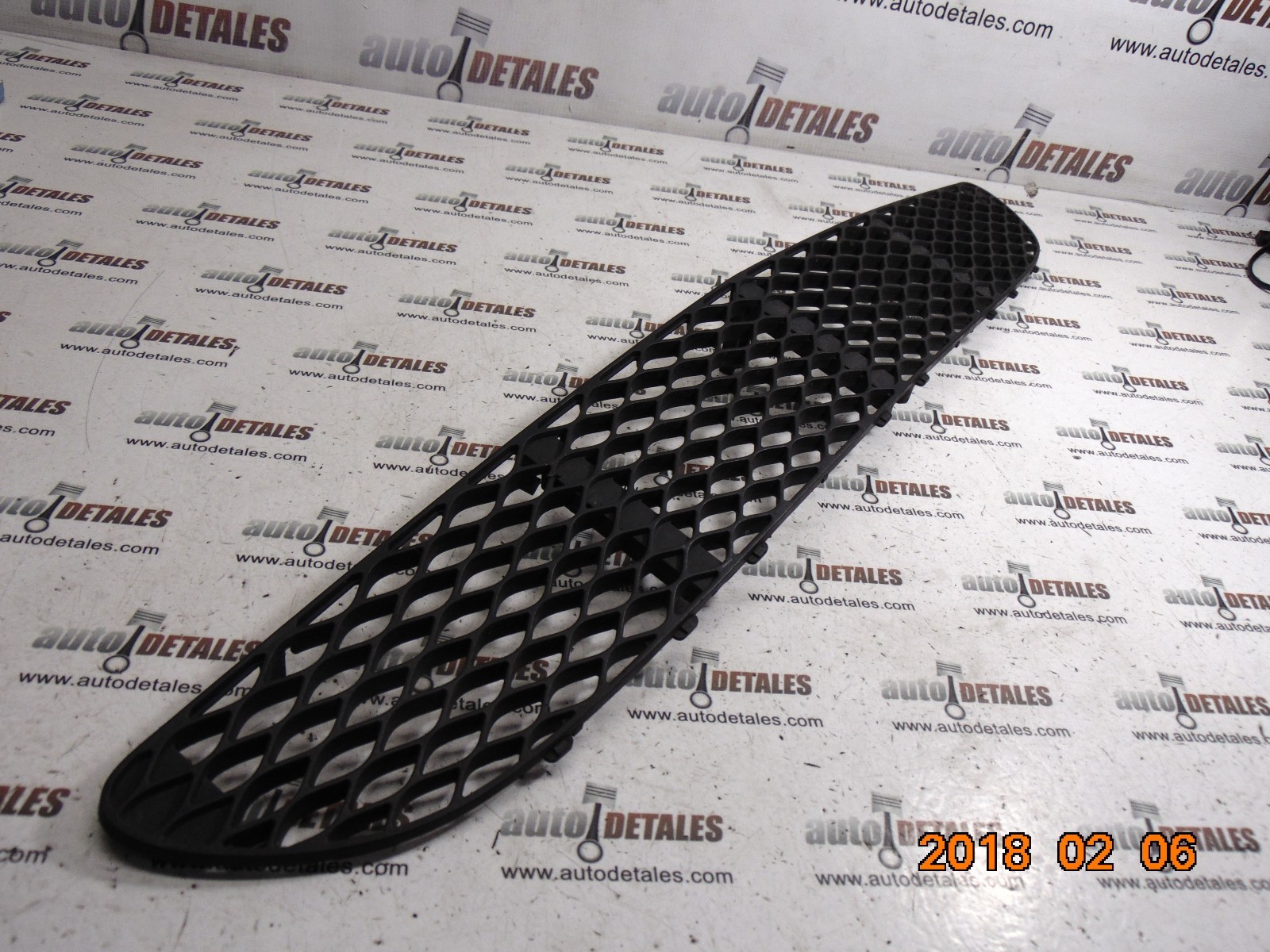 Mercedes E-Class W211 elegance FRONT BUMPER GRILL GENUINE A2118850053 ...