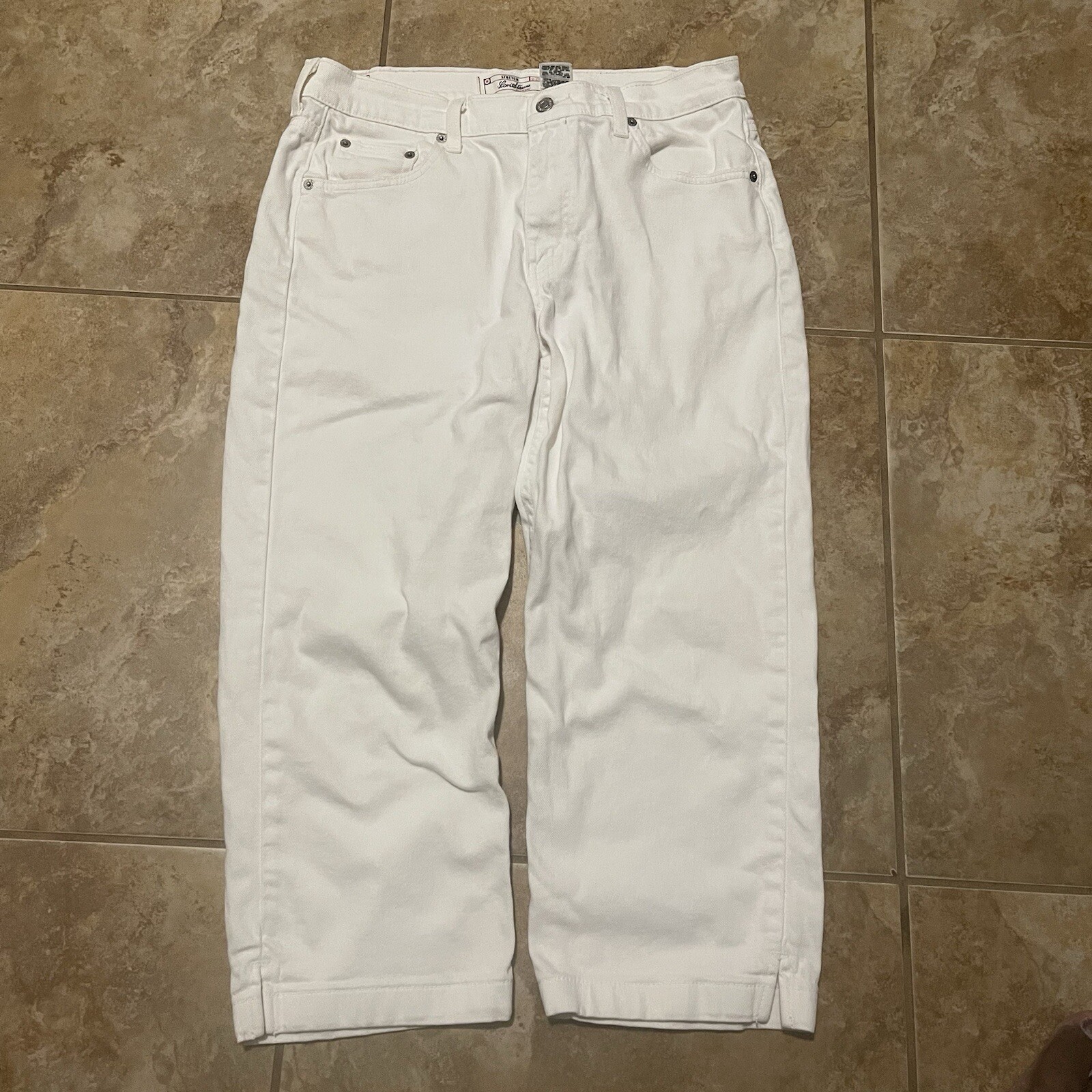 Levi Strauss Signature Stretch White Capri Pants Size… - Gem