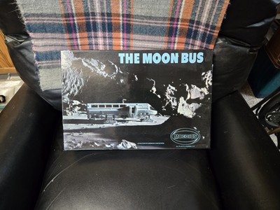 Moebius Models #2001-1 The Moon Bus 1/55 Scale Sci-Fi Collectible. MIB ...