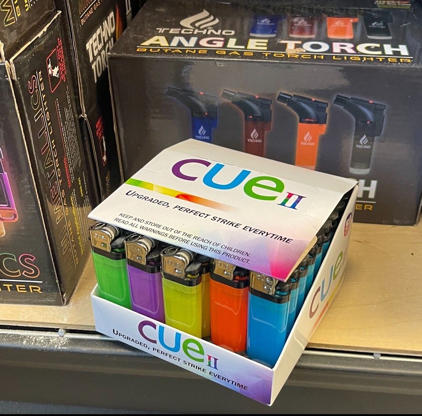 50 Count CUE II Classic Lighters, Assorted Colors, Regular Size, Long ...