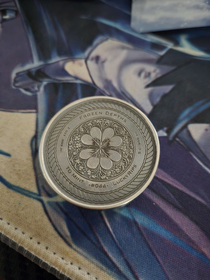 Lucky Rips Season 8 "Frozen Depths" 2oz .999 Silver .5 .999 Gram Gold ...