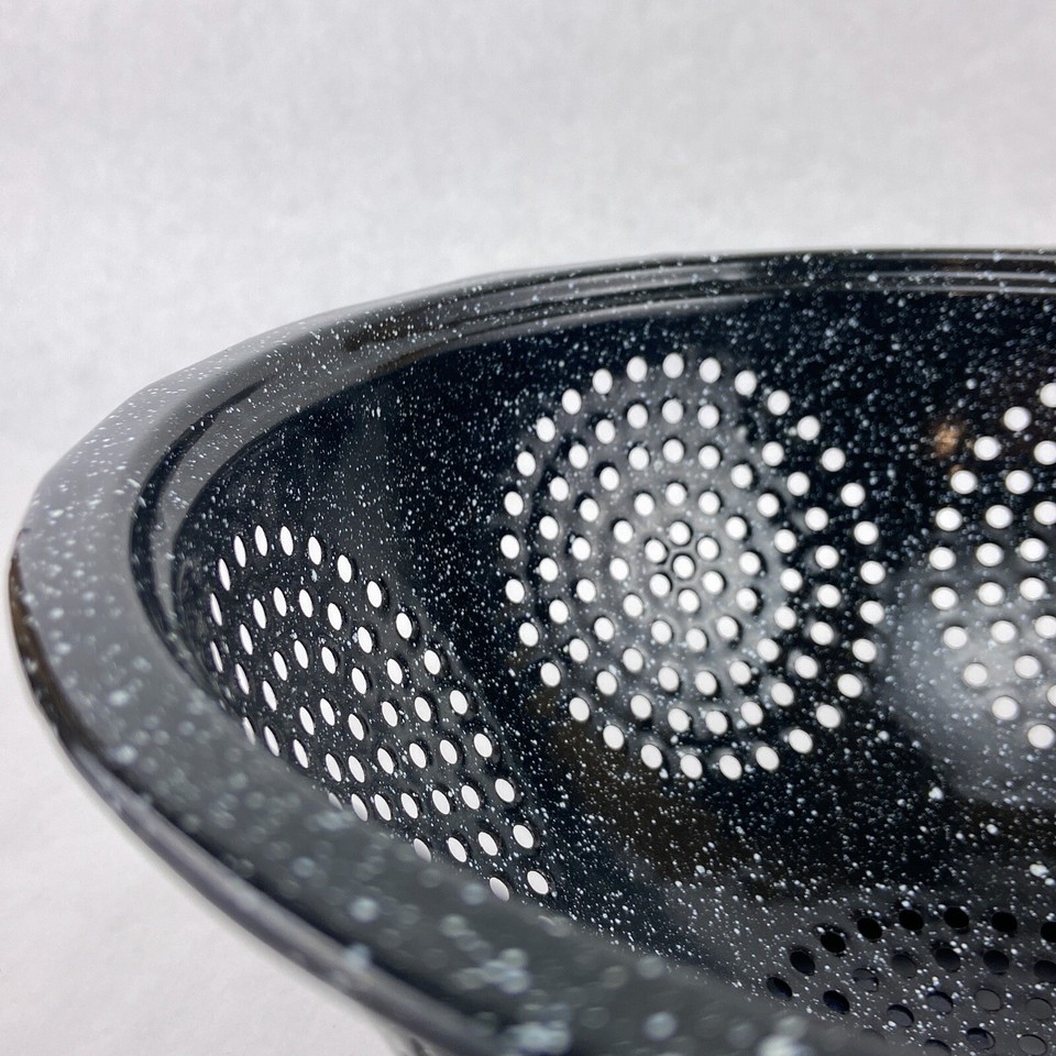 Grainite Ware Colander Strainer Porcelain Enamel Steel 8.6in Drainer ...