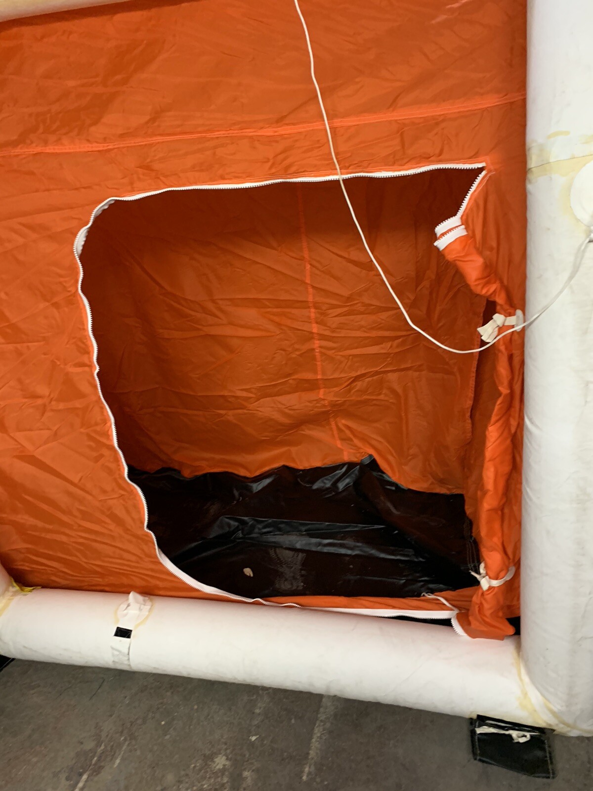 Used Zumro Decon Air Shelter Portable Inflatable Tent Hunting 12' x12 ...