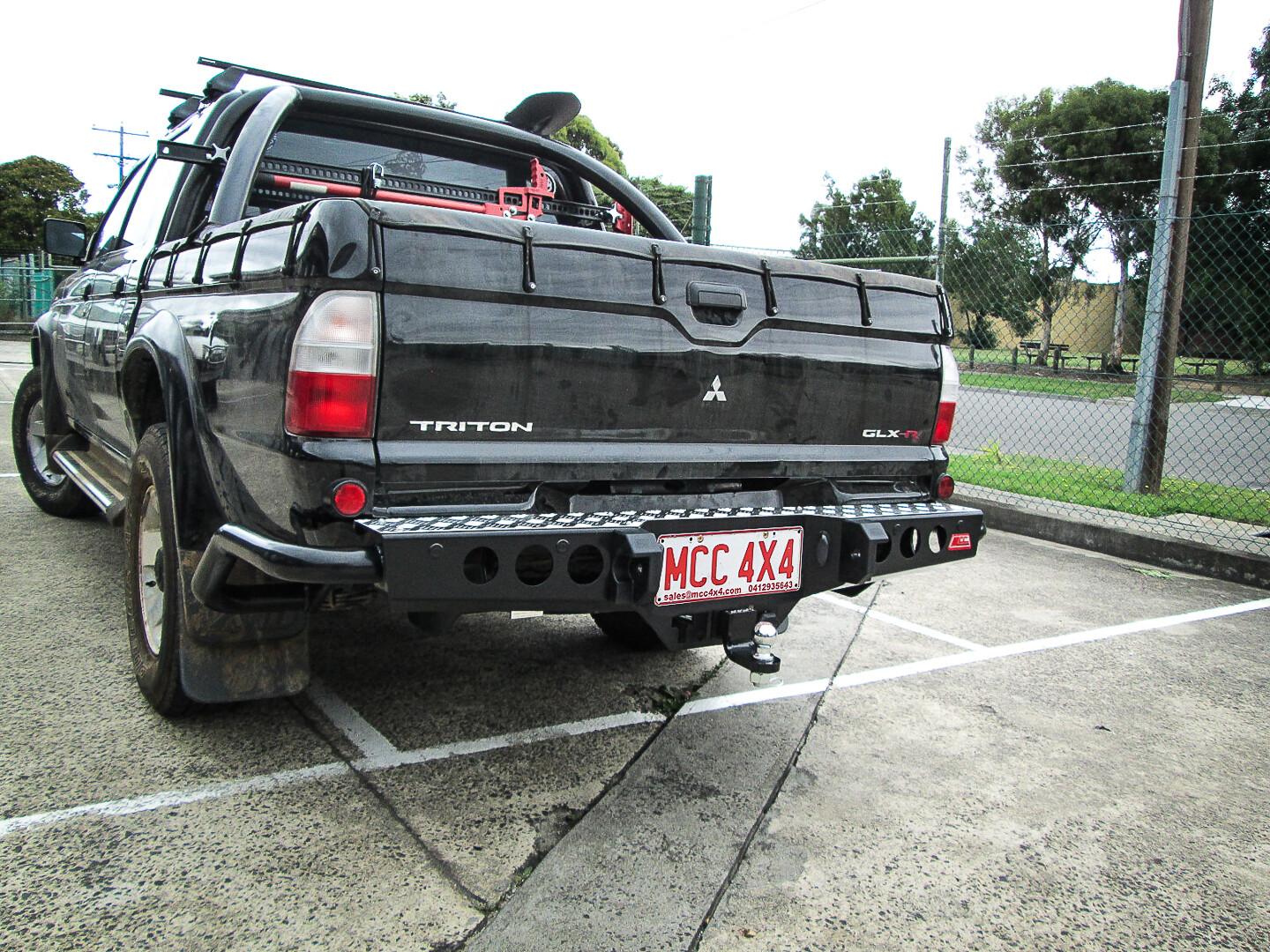 MCC JACK REAR BAR W/ NUMBER PLATE LIGHT TO SUIT MITSUBSHI TRITON MK ...