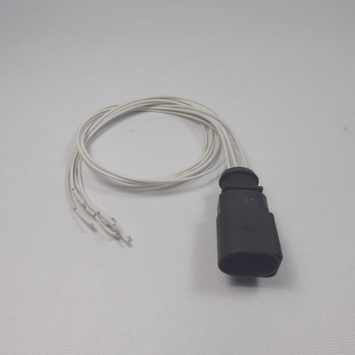 Male Connector For BMW 323i 325i E90 / 91 E90 / 92 / 93 2.5L Oxygen ...