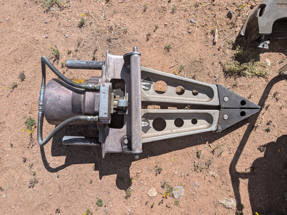 Hurst Jaws of Life Kit and more - 2 pumps - Hydraulic Rescue System W ...